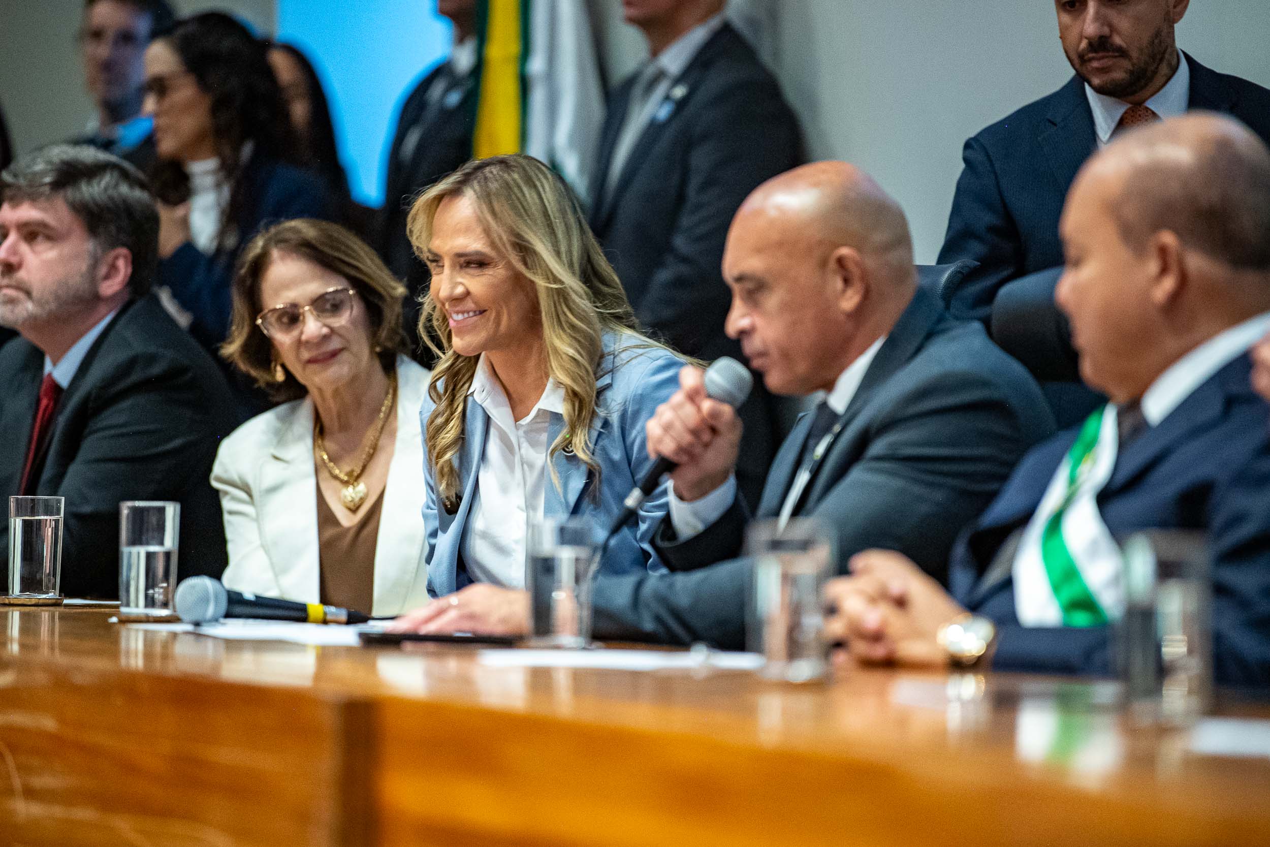 Celina Leão toma posse como governadora do Distrito Federal - Brasília ...